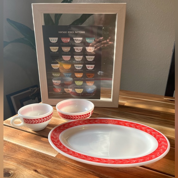 Pyrex | Kitchen | Vintage Pyrex Red Laurel Coffee Cup Bowl And Plate ...